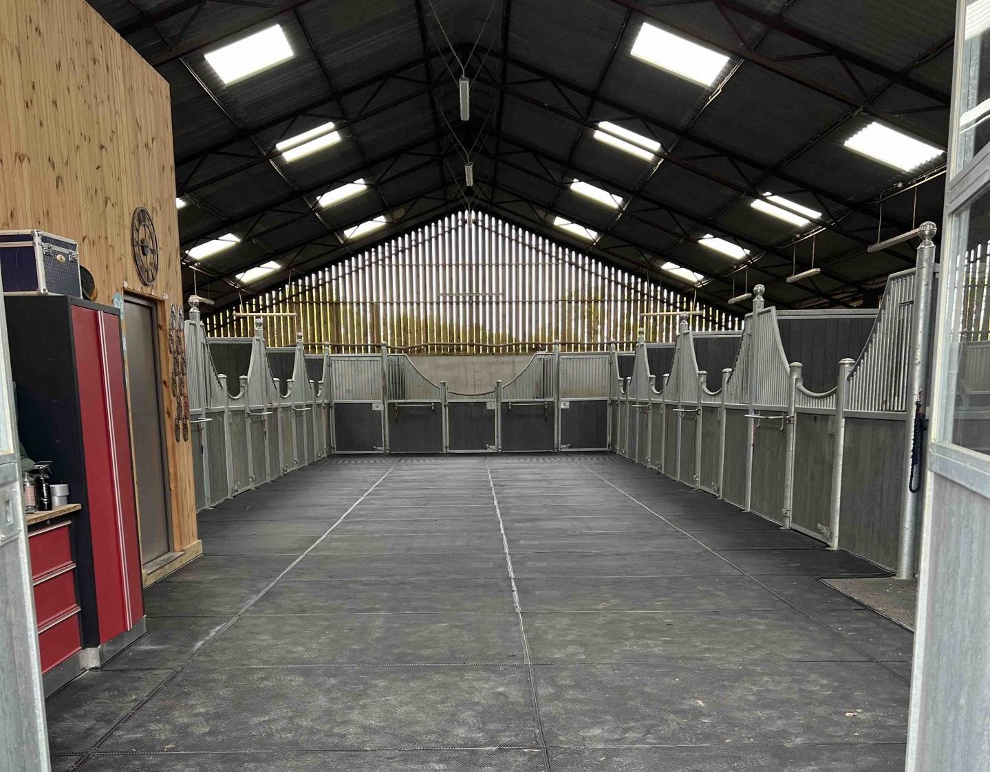 Folly Fields Farm - LiveryList