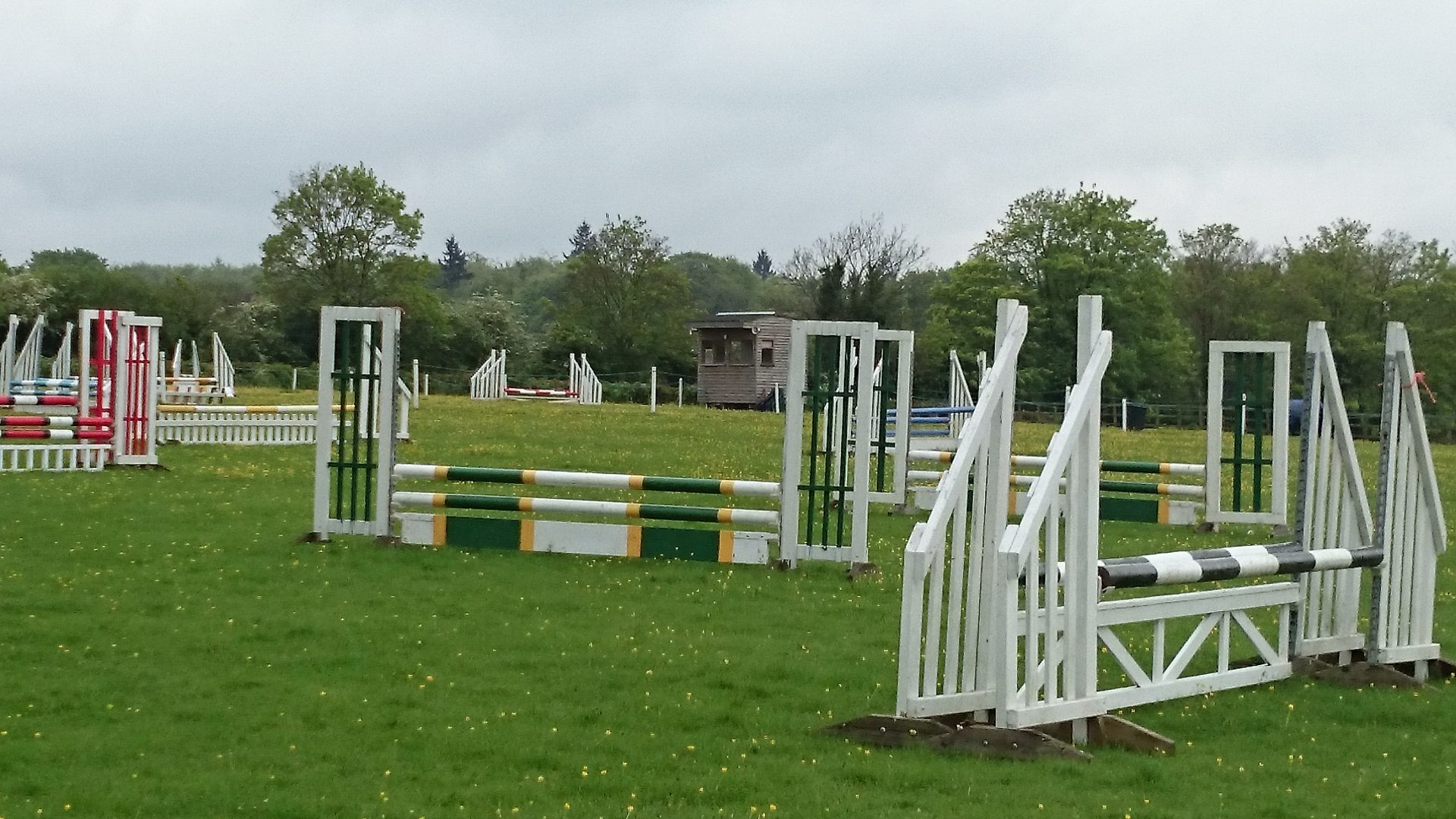 Great Bookham Equestrian Centre - LiveryList